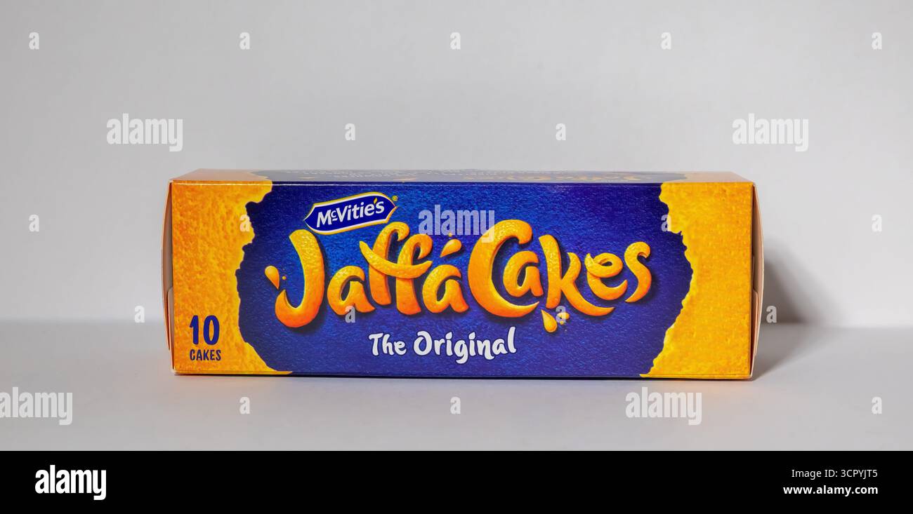 Packet of mcvities jaffa cakes hi-res stock photography and images - Alamy