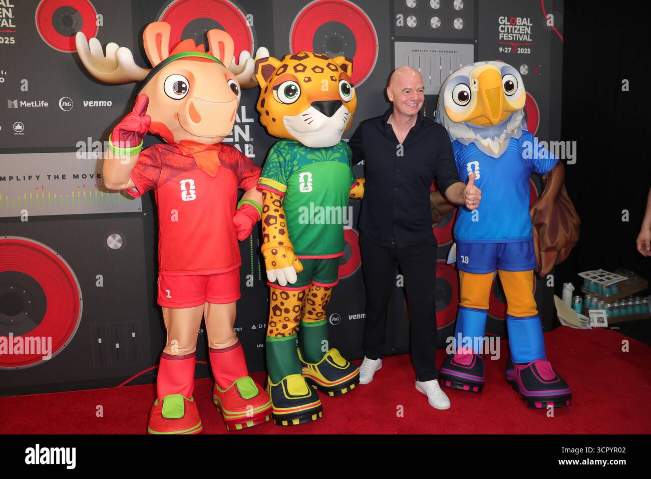 Cultural mascots global citizen hi-res stock photography and images - Alamy