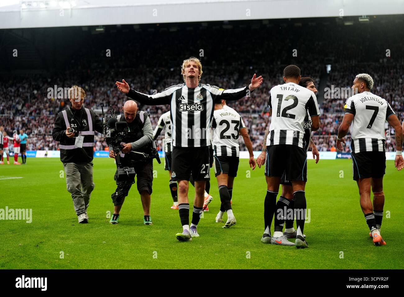 Newcastle United's Nick Woltemade celebrates scoring their side's first ...