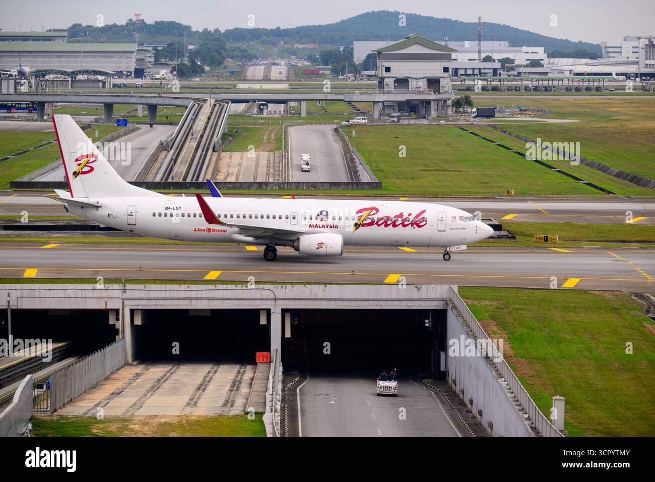 Batik Air Malaysia Boeing 737-800 9M-LNY.on the ground at Kuala Lumpur ...