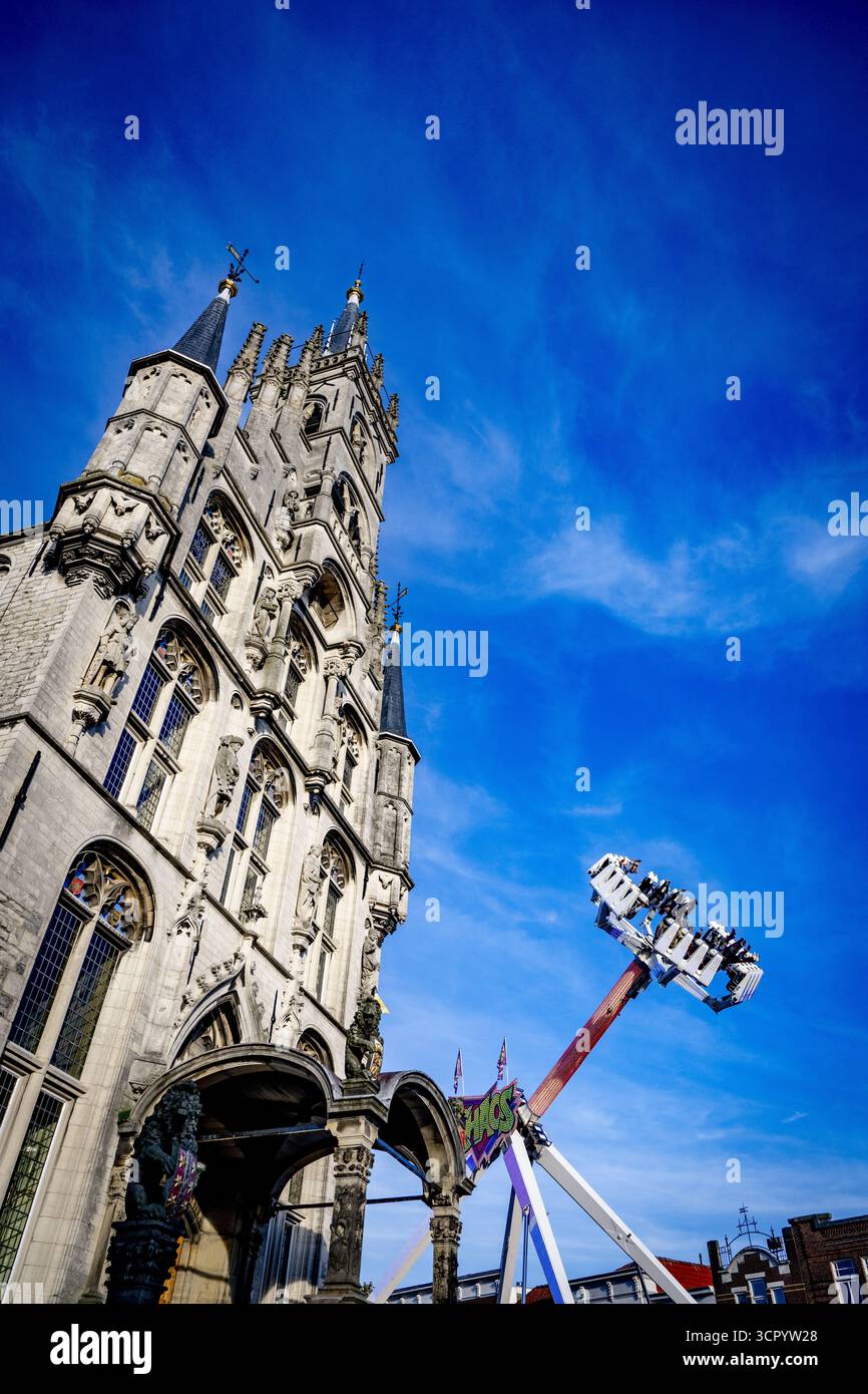 GOUDA - The fair on the market in Gouda ANP /HOLLANDSE HOOGTE /ROBIN ...
