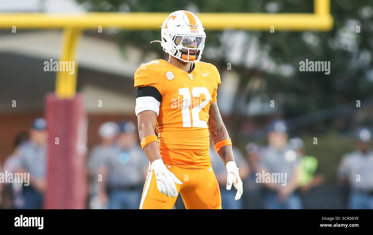 Tennessee linebacker Jaedon Harmon (12) gets ready for kickoff against ...