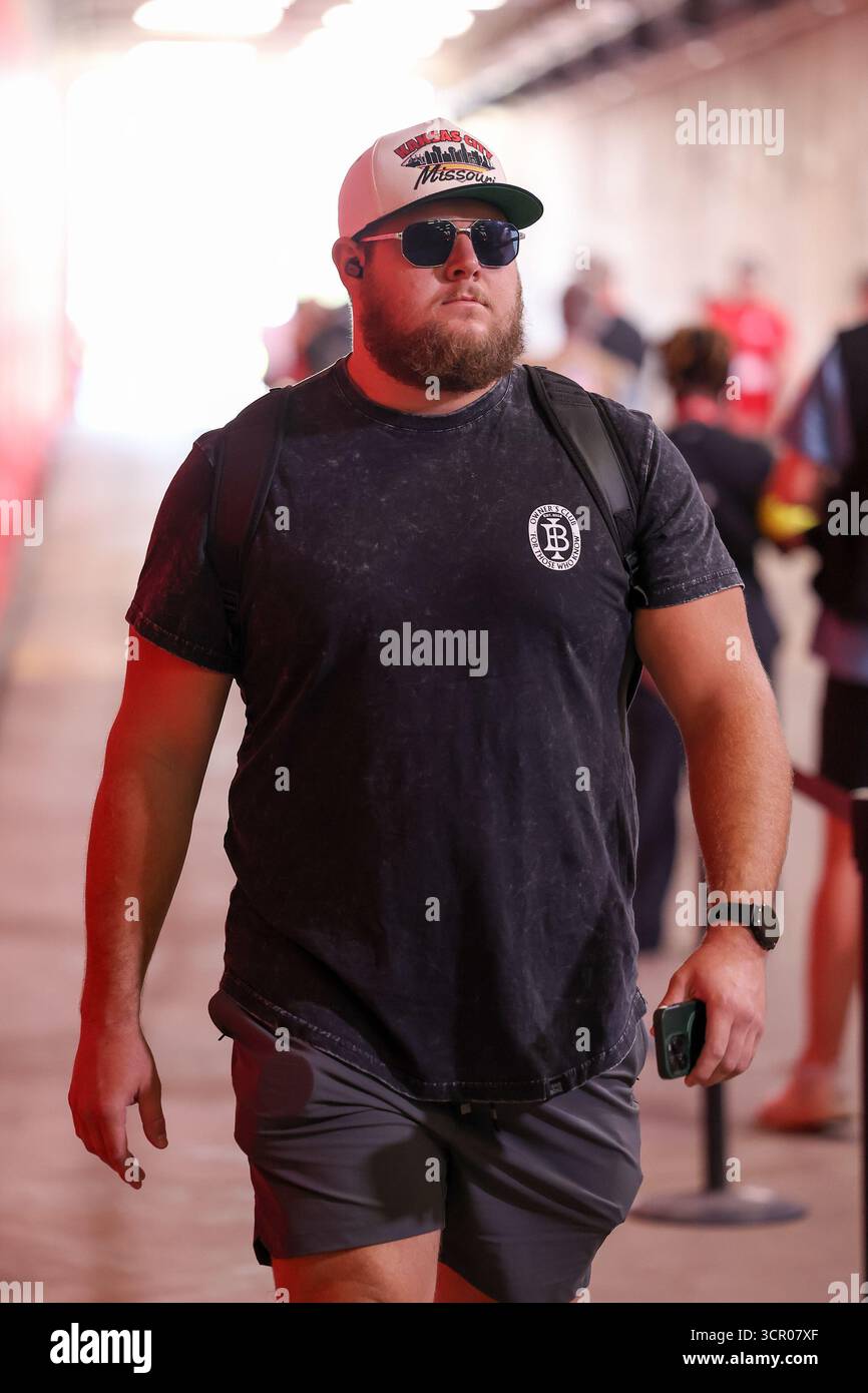 September 28, 2025: Kansas City Chiefs center Creed Humphrey (52 ...