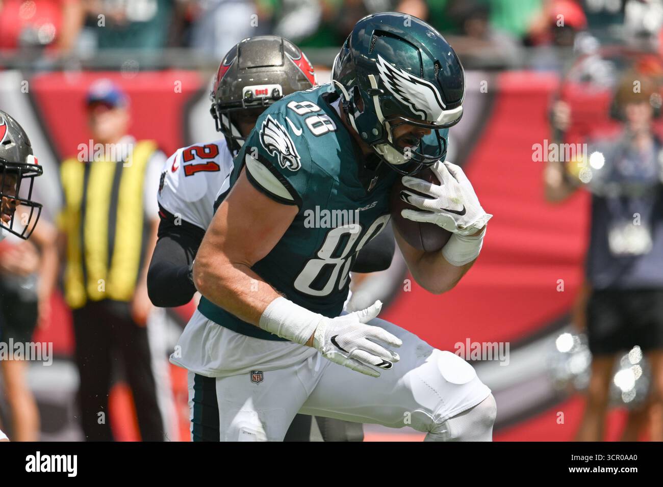 Philadelphia Eagles tight end Dallas Goedert (88) scores a touchdown ...