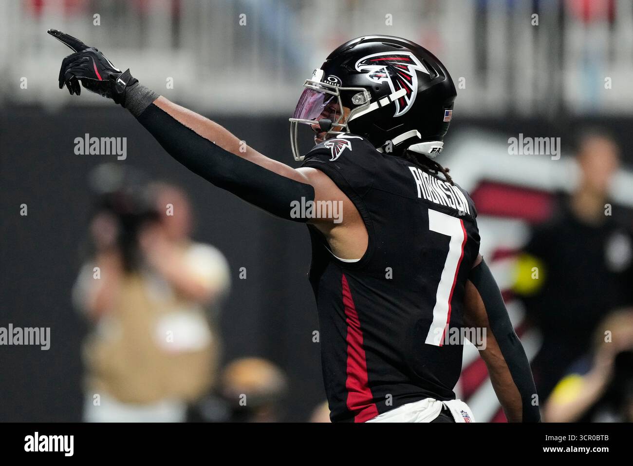 Atlanta Falcons running back Bijan Robinson (7) celebrates his ...