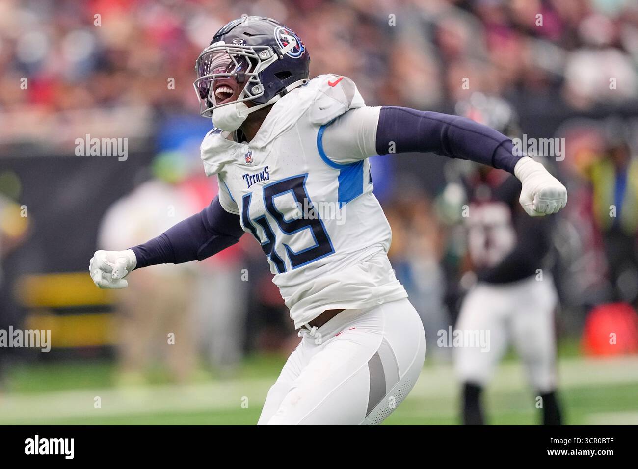 Tennessee Titans linebacker Arden Key (49) celebrates a sack during the ...