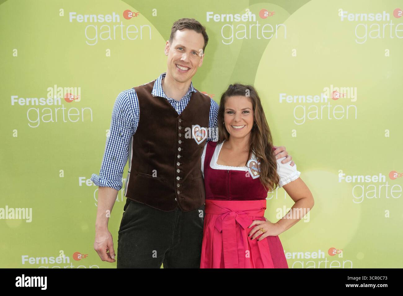 ZDF-Fernsehgarten 2025. Sven-Sören Christophersen und Amelie ...