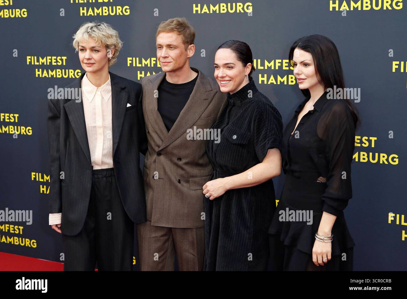Luise Heyer, Matthias Schweighöfer, Verena Altenberger und Ruby O. Fee ...