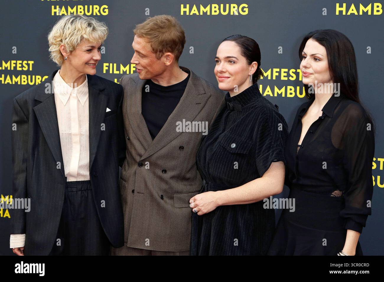 Luise Heyer, Matthias Schweighöfer, Verena Altenberger und Ruby O. Fee ...