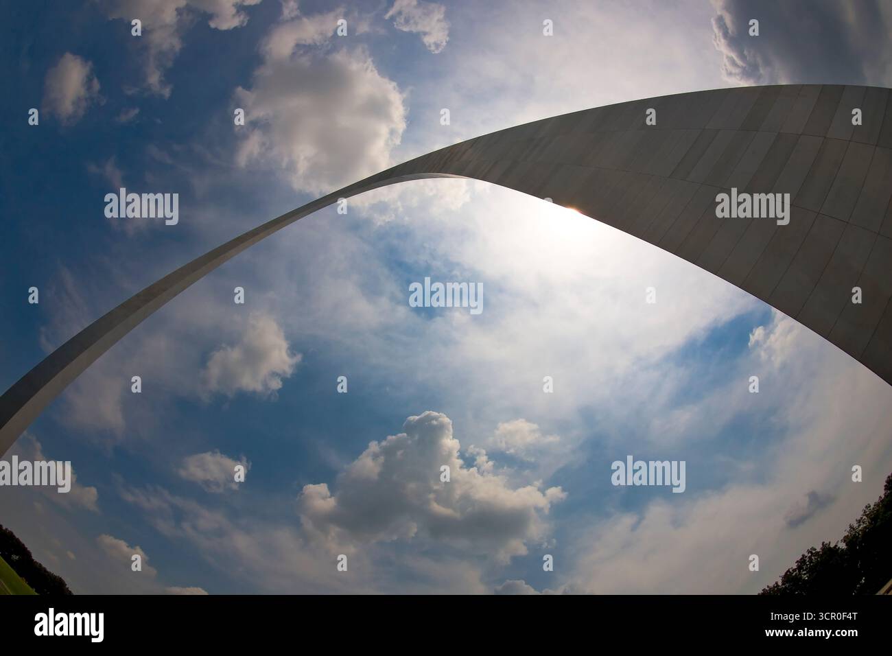 The Gateway Arch in St. Louis, a 630-foot stainless steel monument ...