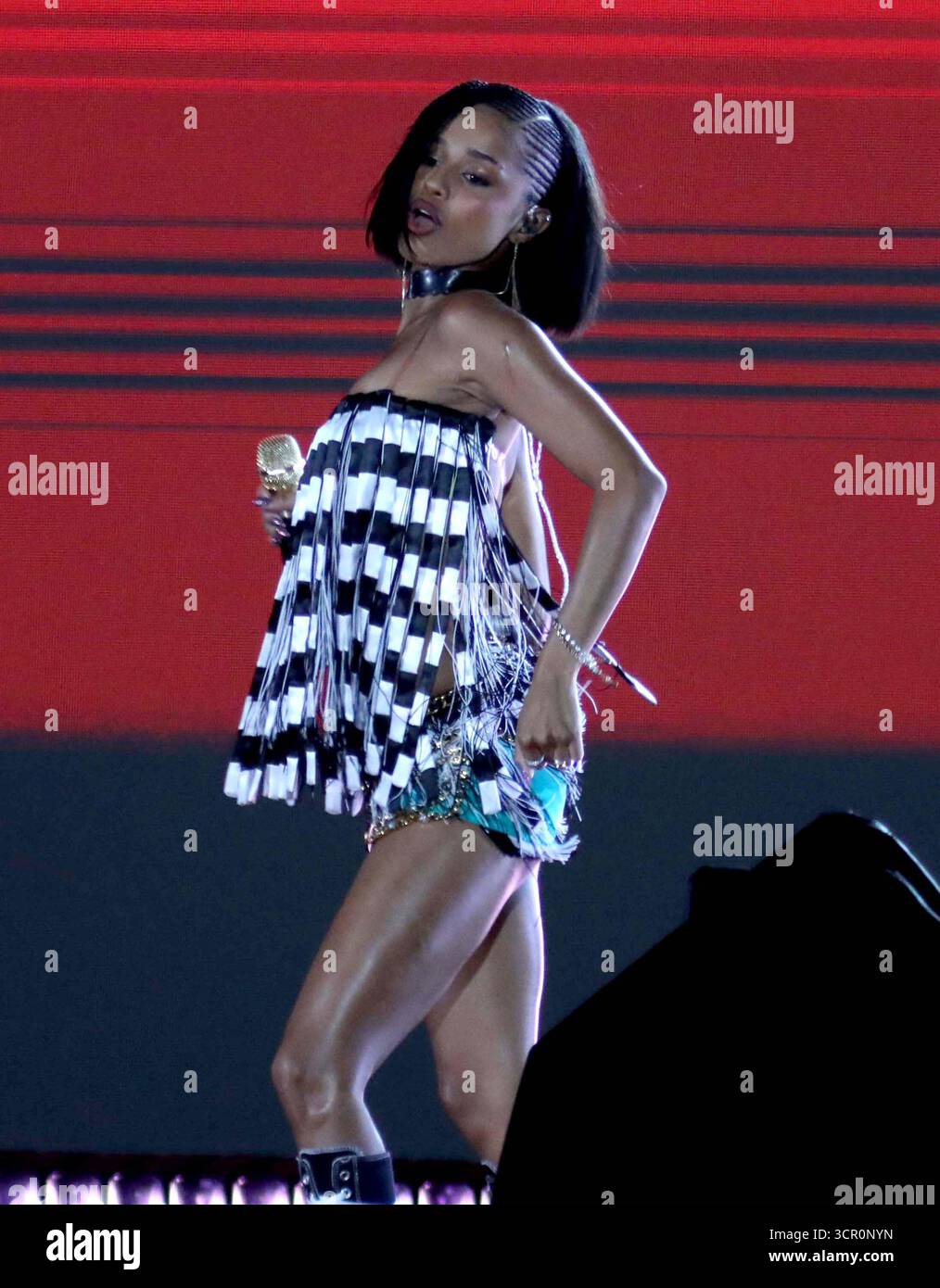 Tyla singer hi-res stock photography and images - Alamy