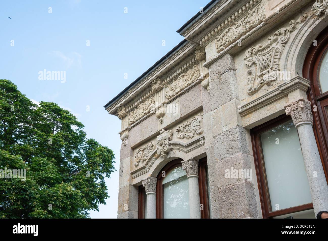 Ornate stone facade and windows of Topkapi Palace museum, Istanbul ...