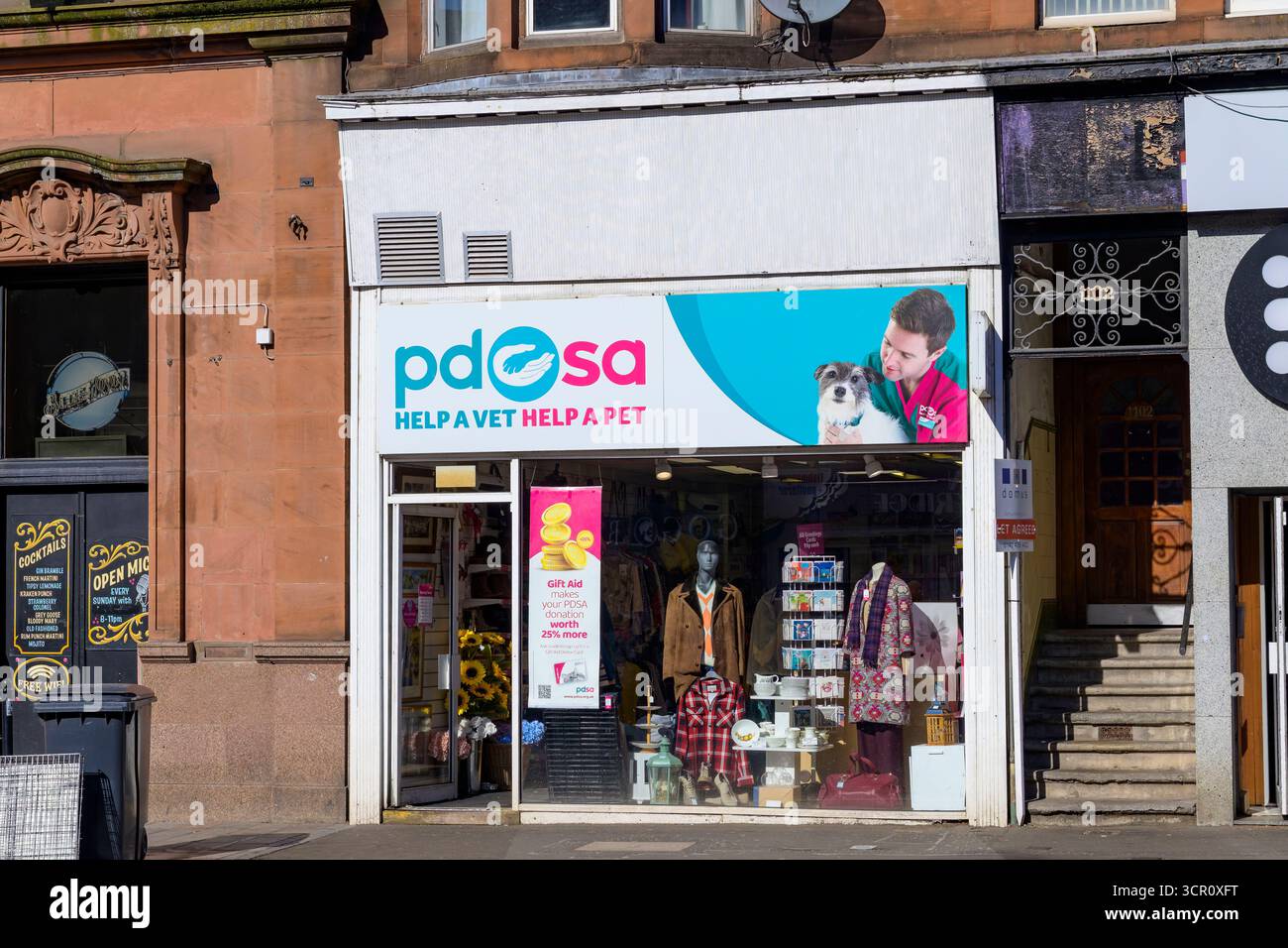 PDSA Charity Shop, Pollokshaws Road, Shawlands, Glasgow Stock Photo - Alamy