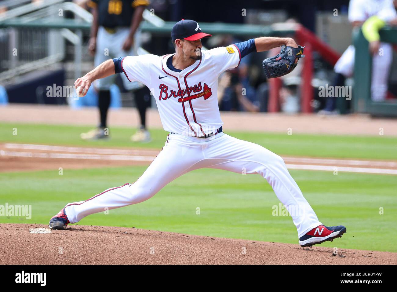 Atlanta Braves pitcher Charlie Morton delivers in the first inning of a ...