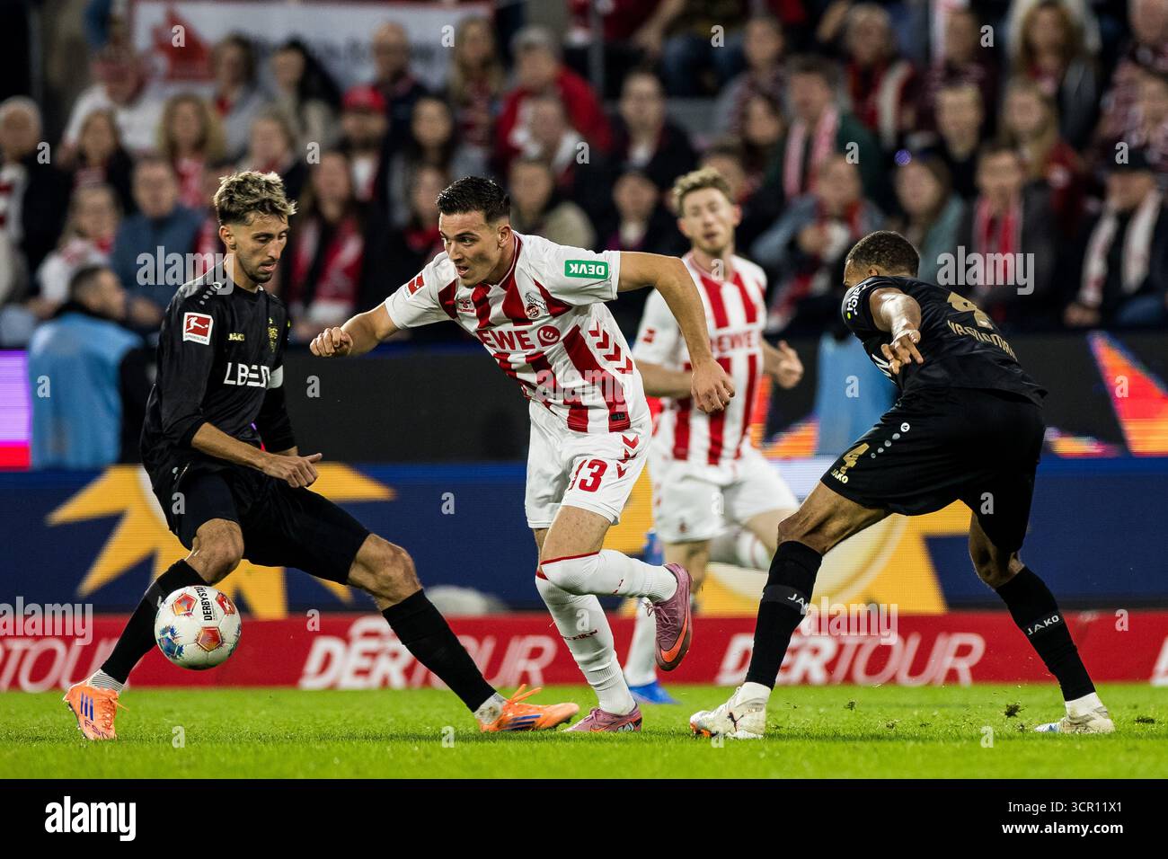 Zweikampf Atakan Karazor (VfB Stuttgart, 16), Said El Mala (1. FC K?ln, 13), Josha Vagnoman (VfB ...
