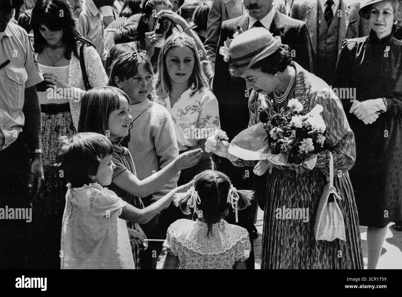 Black white queen elizabeth Black and White Stock Photos & Images - Alamy