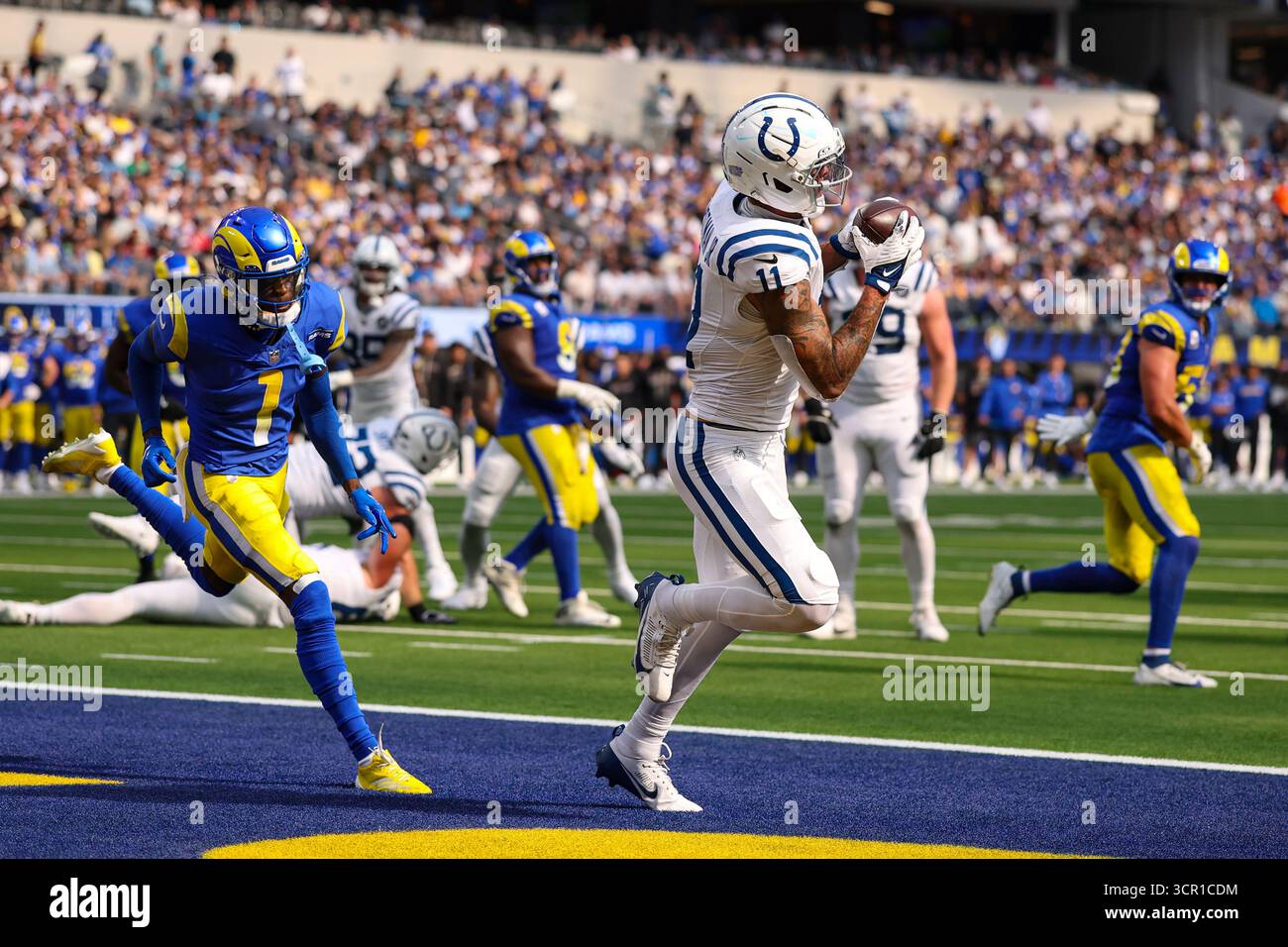 Indianapolis Colts wide receiver Michael Pittman (11) makes a catch for ...