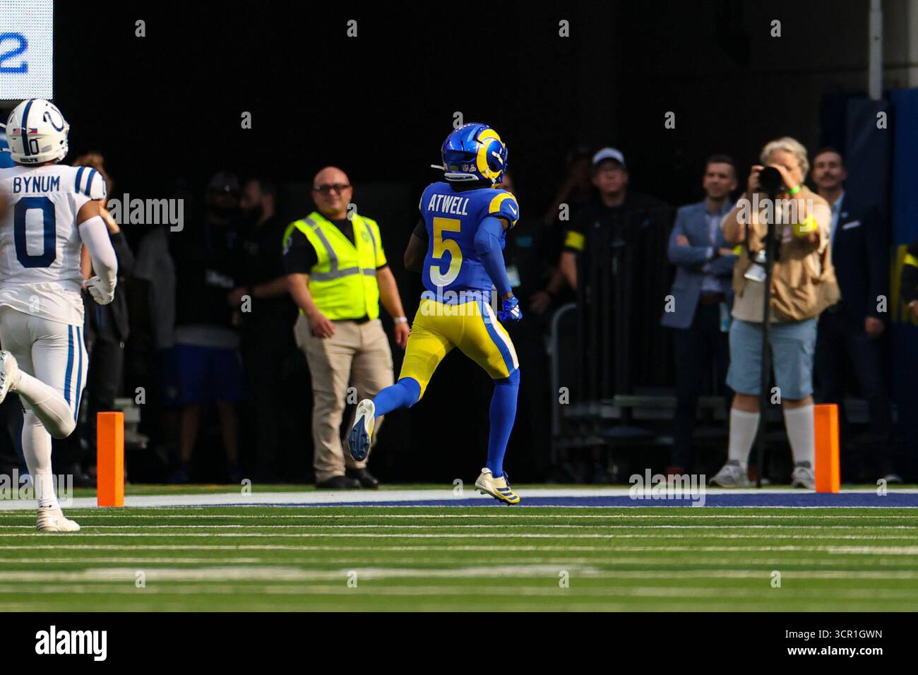 Los Angeles Rams wide receiver Tutu Atwell (5) runs in for a touchdown ...