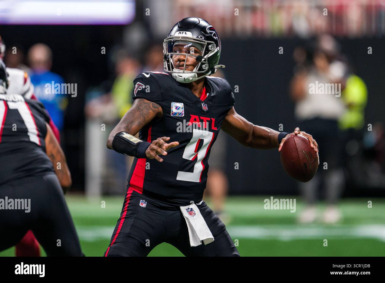 Atlanta Falcons quarterback Michael Penix Jr. (9) throws during the ...