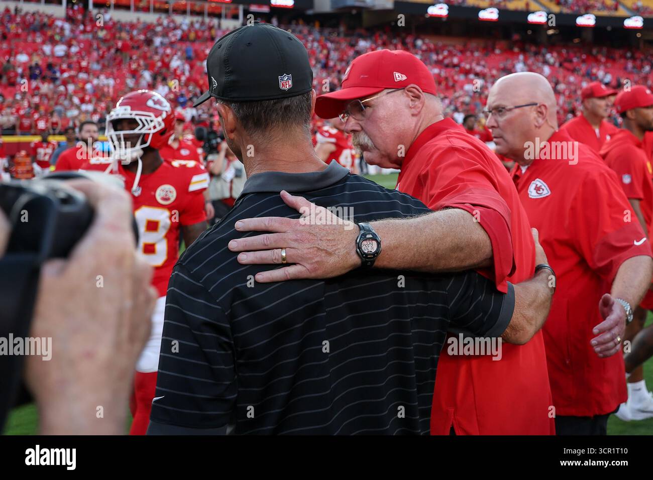 September 28, 2025: Kansas City Chiefs head coach Andy Reid, right ...