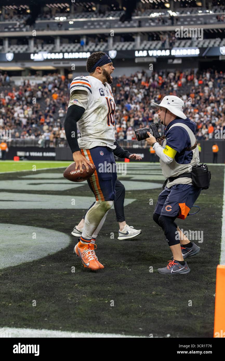 Chicago Bears quarterback Caleb Williams (18) celebrates after the ...