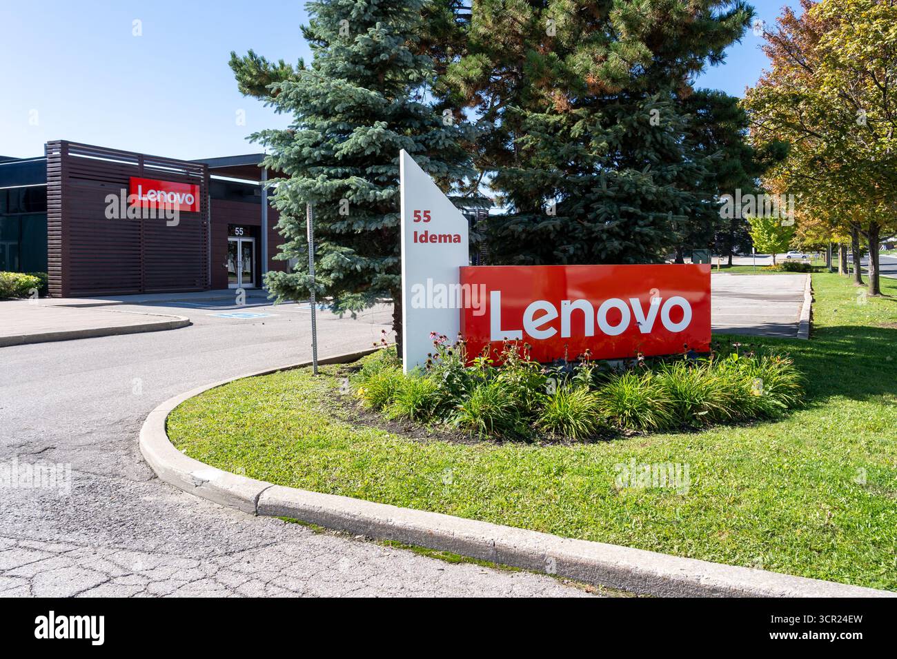 Editorial lenovo building hi-res stock photography and images - Alamy