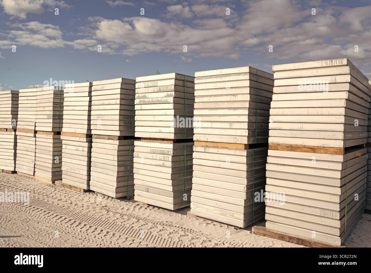 Cement sandwich panel insulation outdoor. Cement industry panel at ...
