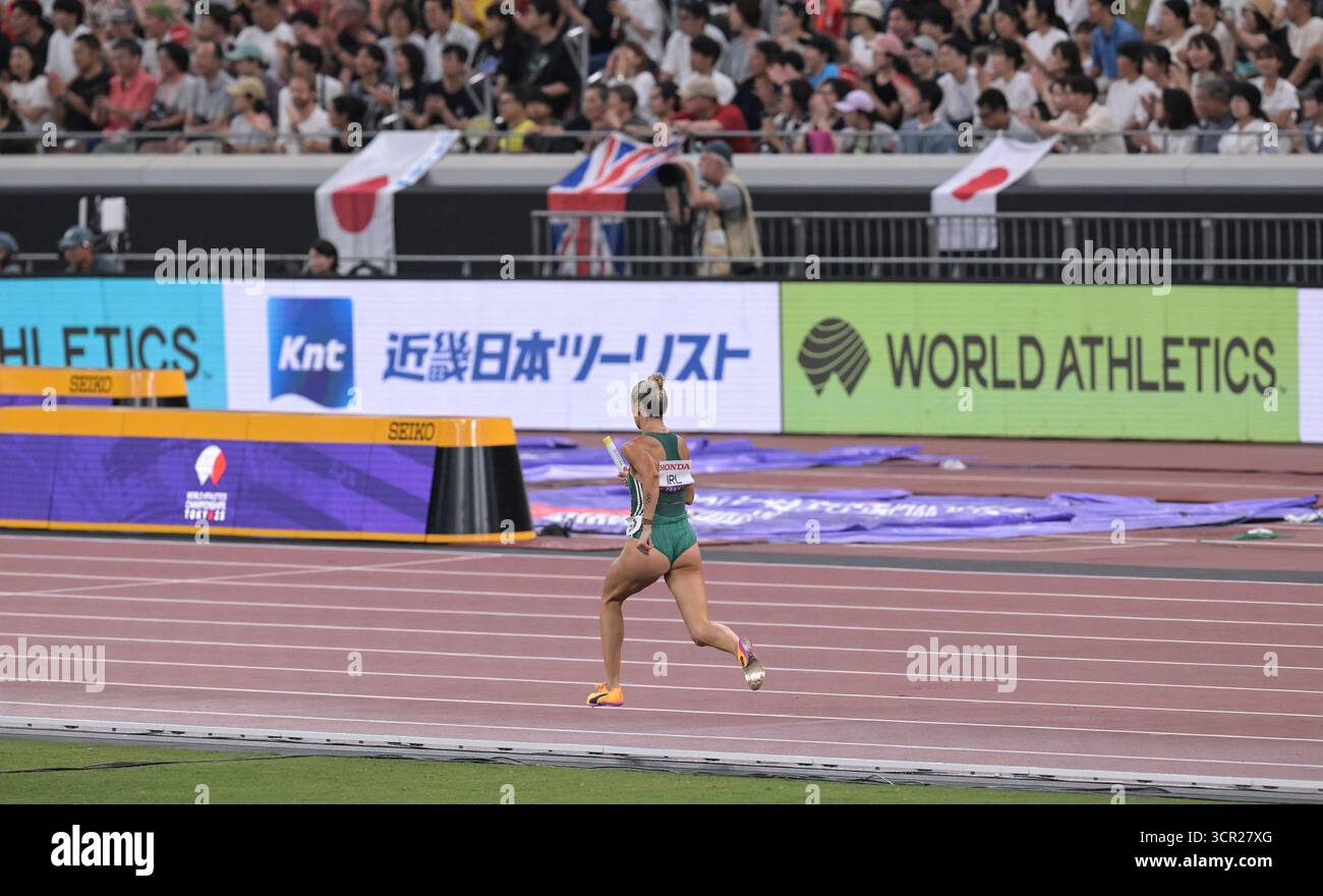 Sharlene Mawdsley of Ireland competing in the 4X400m Relay Women's ...