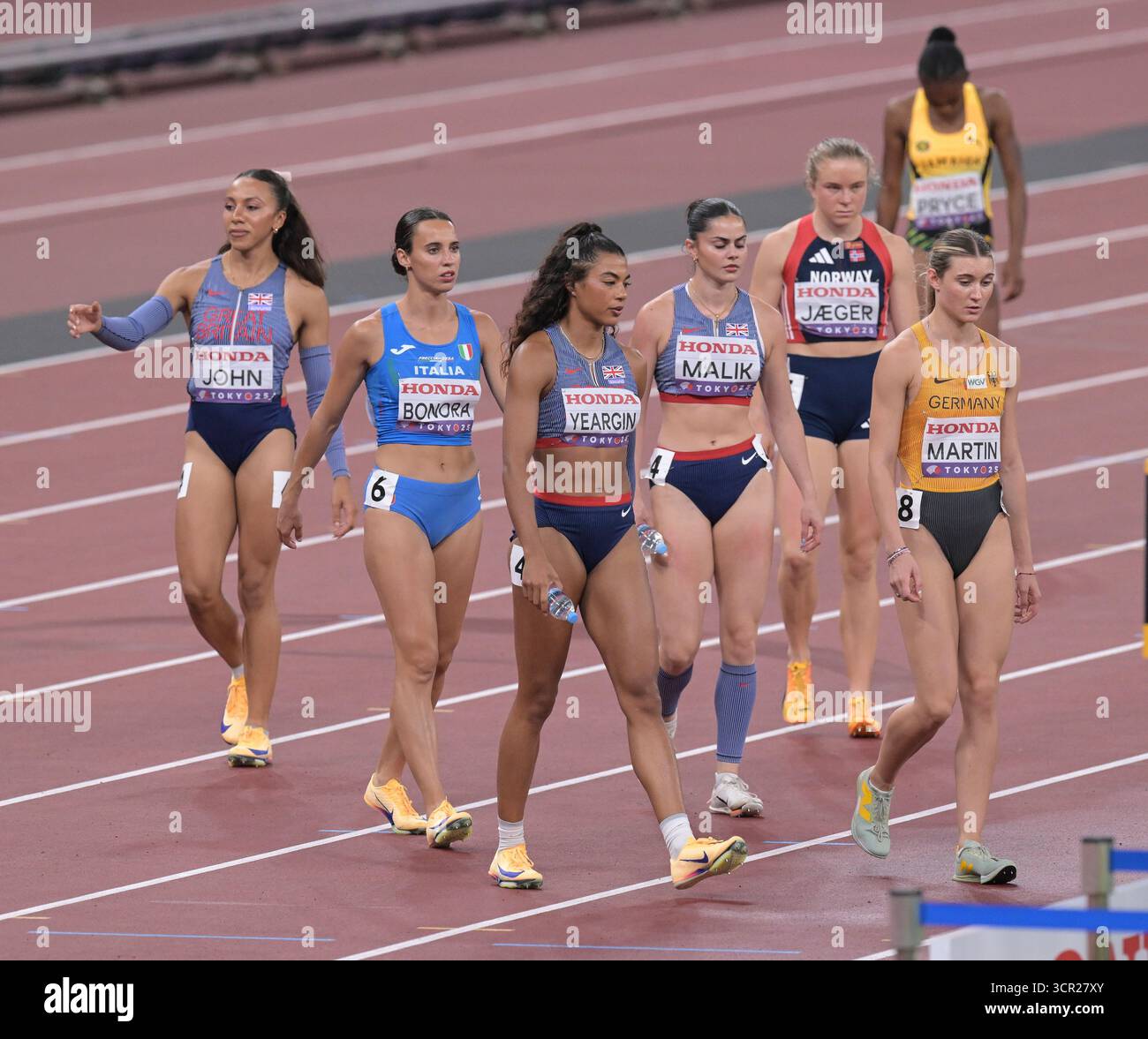 Yemi Mary John of Great Britain & NI competing in the 4X400m Relay ...