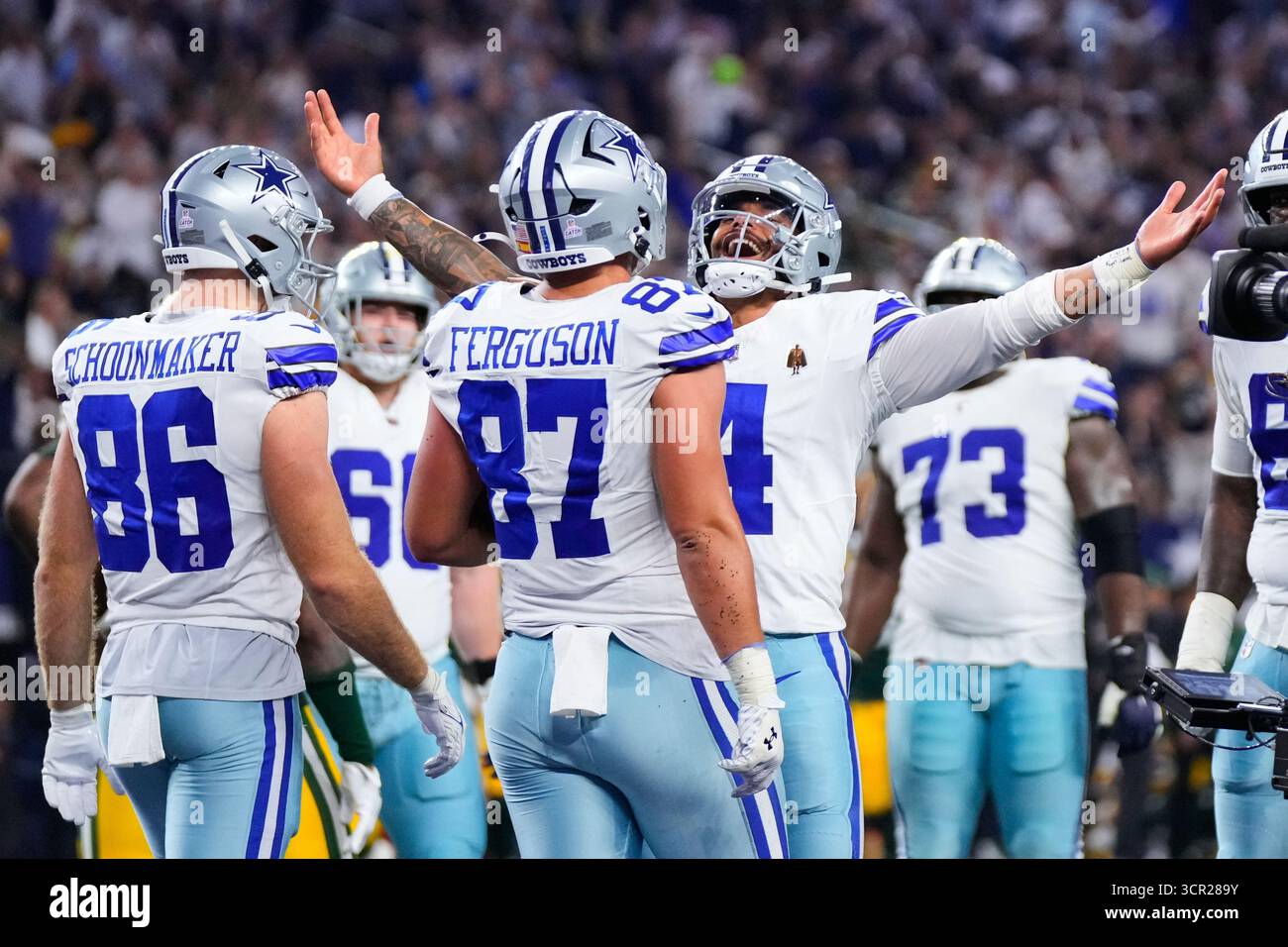 Dallas Cowboys tight end Jake Ferguson (87) and Dak Prescott (4 ...