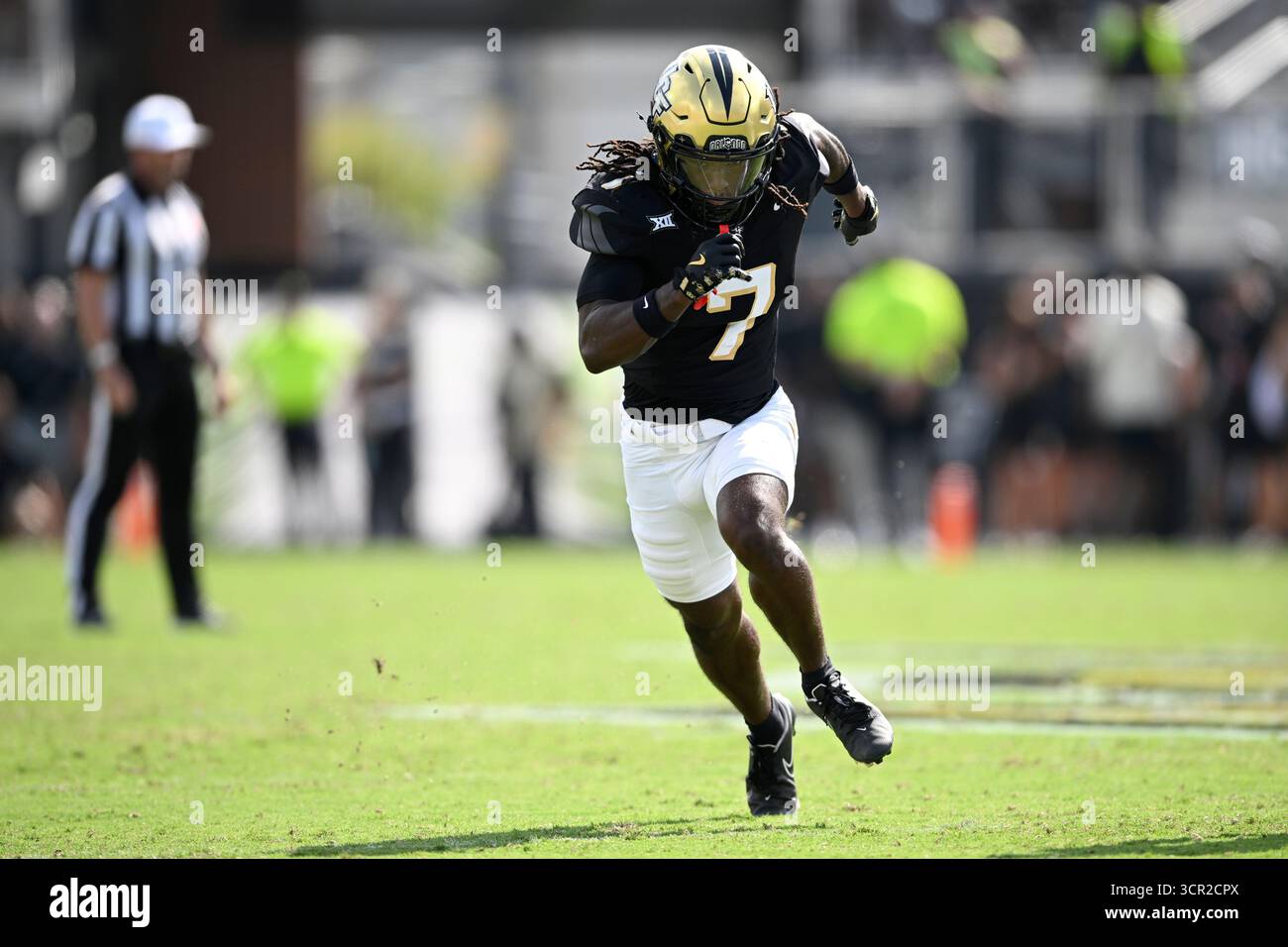 Central Florida wide receiver Duane Thomas Jr. (7) runs against North ...