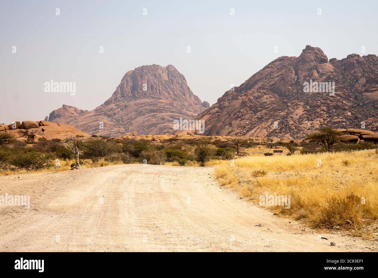 Granite peaks and rugged desert landscape at Spitzkoppe Community ...
