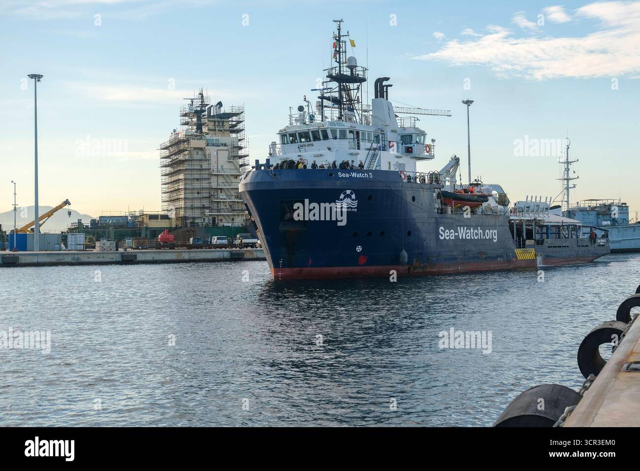 Sea Watch 5 arrives in Naples The Sea Watch 5 arrives at pier 32 in the ...