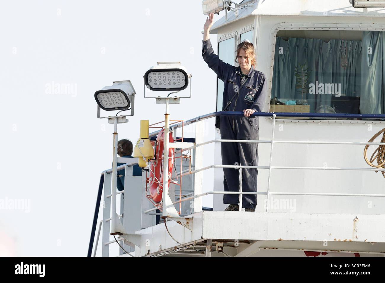 Sea Watch 5 arrives in Naples The Sea Watch 5 arrives at pier 32 in the ...