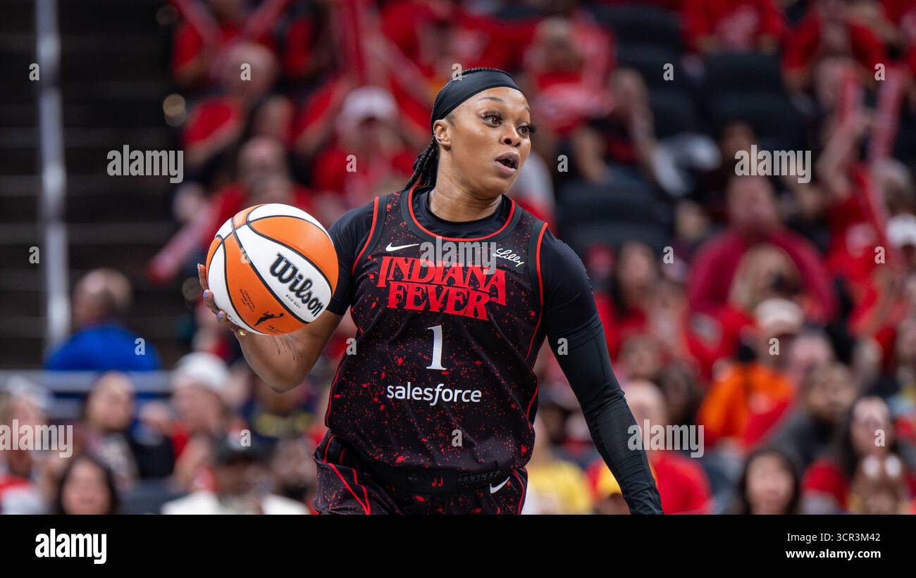 Indiana Fever guard Odyssey Sims (1) during the second half of Game 4 ...