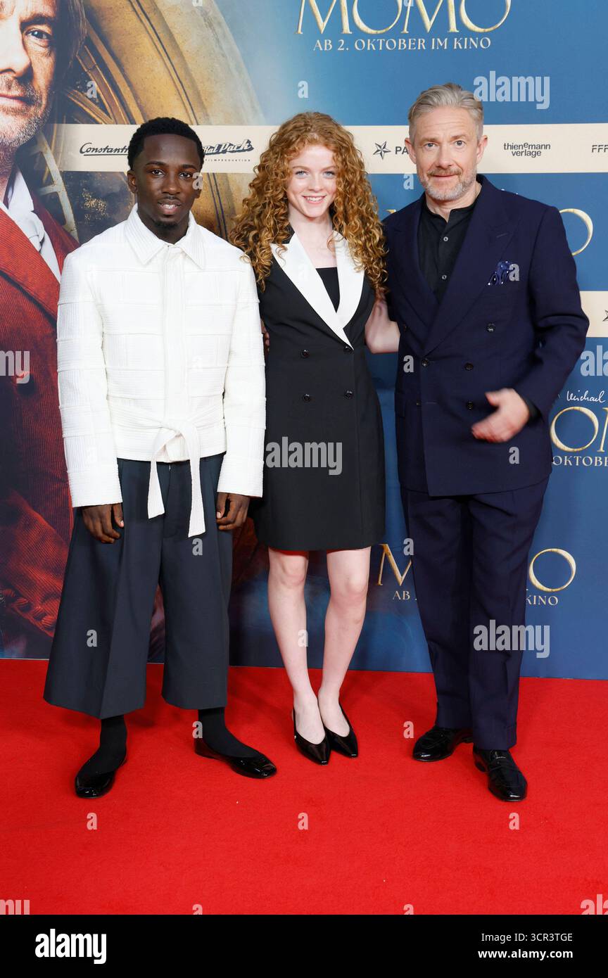 Araloyin Oshunremi, Alexa Goodall und Martin Freeman bei der Premiere ...