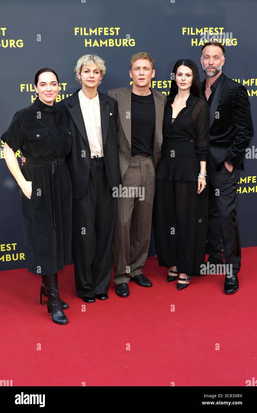 Verena Altenberger, Luise Heyer, Matthias Schweighöfer, Ruby O. Fee und ...