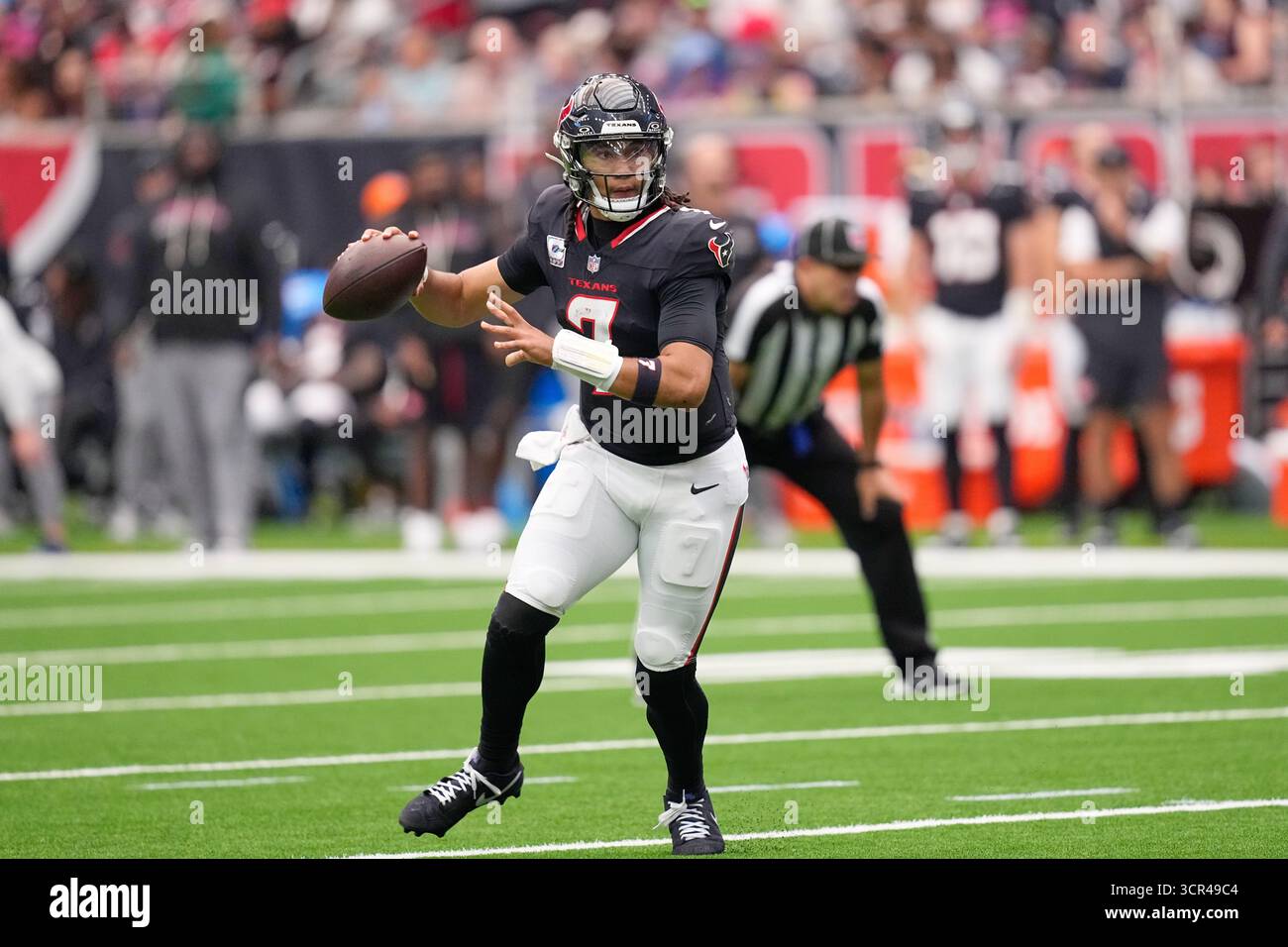 Houston Texans quarterback C.J. Stroud (7) throws a pass against the ...