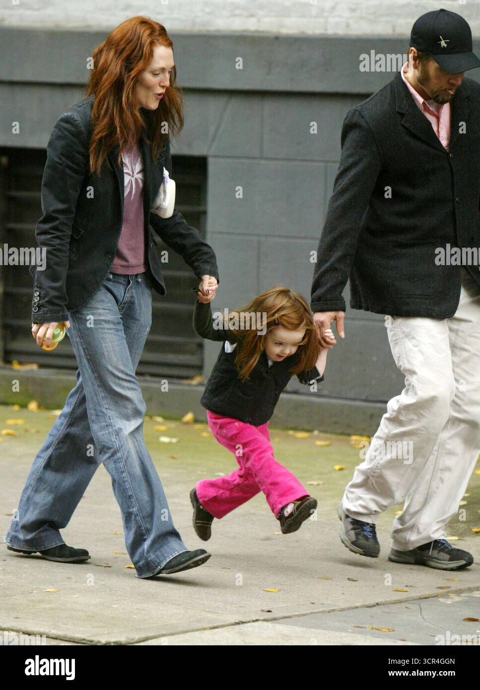 Julianne Moore, her daughter Liv Helen and her director husband Bart ...