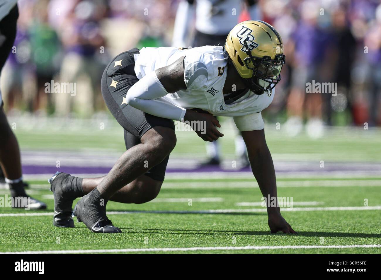 MANHATTAN, KS - SEPTEMBER 27: UCF Knights defensive end Nyjalik Kelly ...