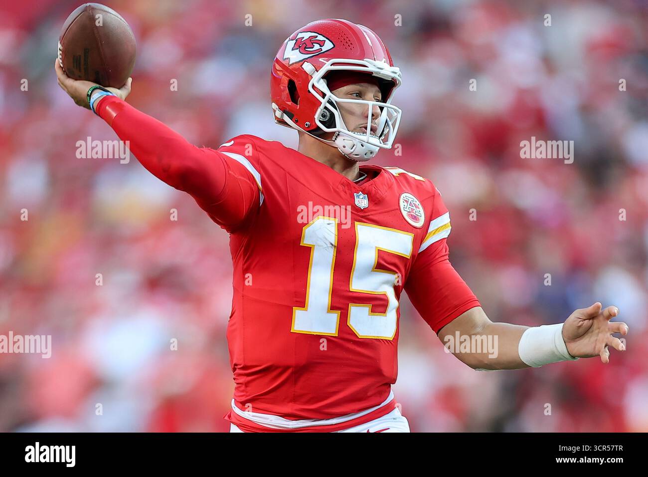 September 28, 2025: Kansas City Chiefs quarterback Patrick Mahomes (15 ...