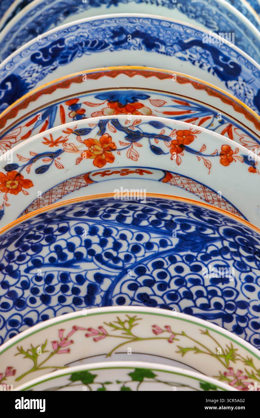 Dutch porcelain hi-res stock photography and images - Alamy