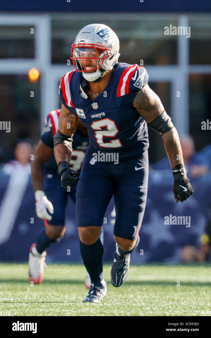 New England Patriots linebacker Harold Landry III (2) rushes during the ...