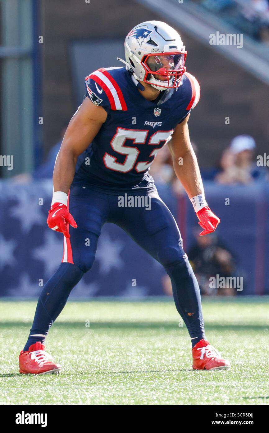 New England Patriots linebacker Christian Elliss (53) rushes during the ...