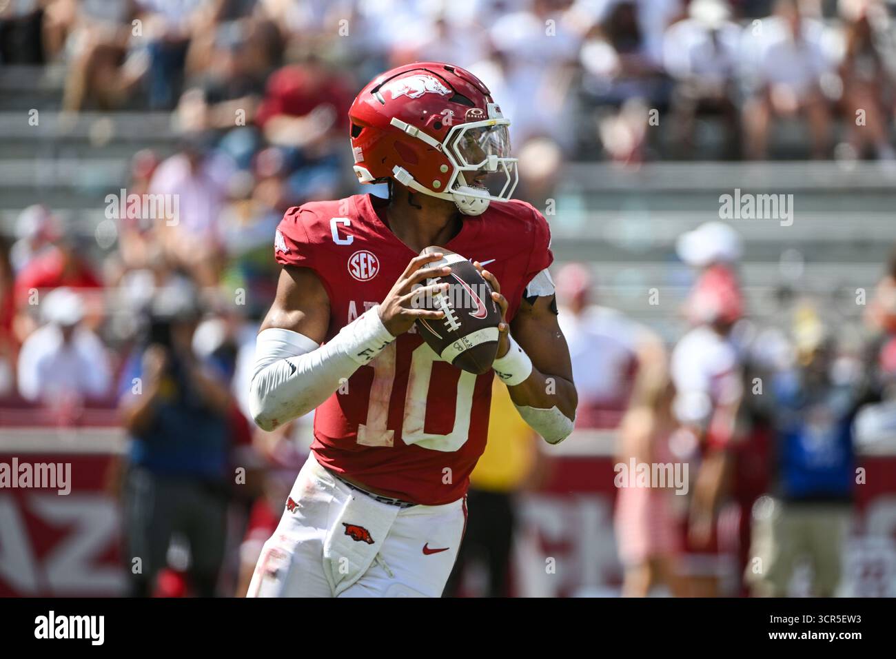 Arkansas quarterback Taylen Green (10) drops back to pass against Notre ...
