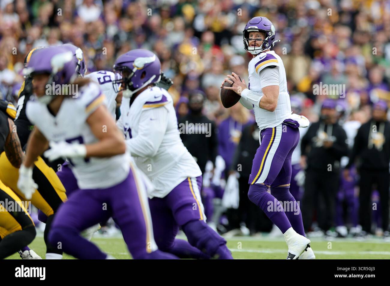 Minnesota Vikings QB Carson Wentz (11) in action against the Pittsburgh ...