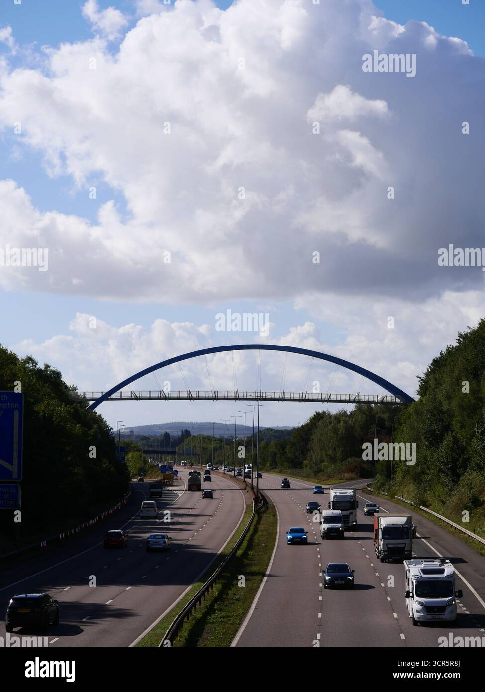 Redhayes pedestrian Bridge over the M5 motorway. Exeter, Devon, UK ...