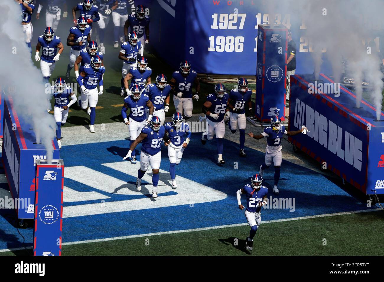 New York Giants defensive tackle Dexter Lawrence (97) and Russell ...