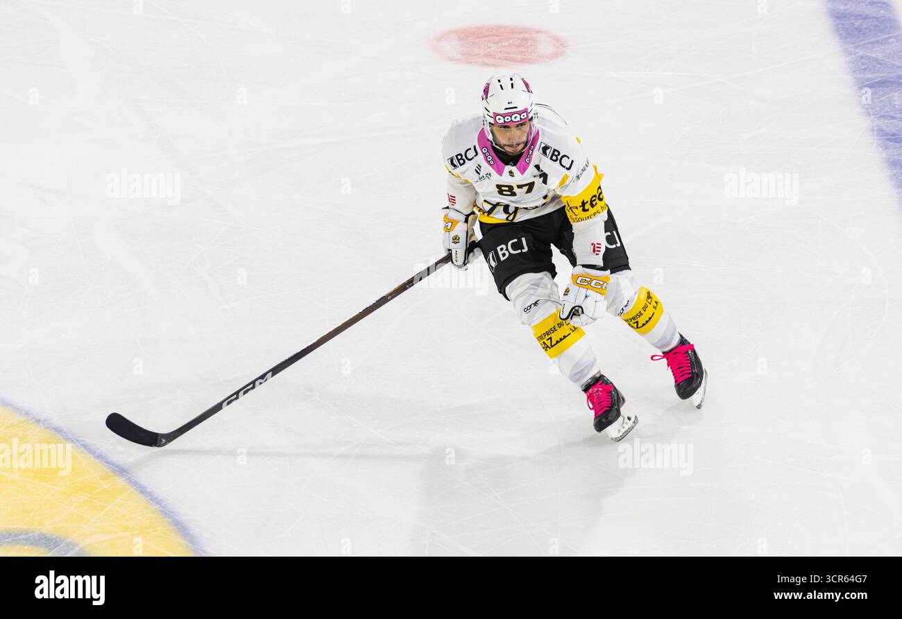 Kloten, Switzerland, 23rd Sept 2025: #87 Marco Pedretti, forward HC ...