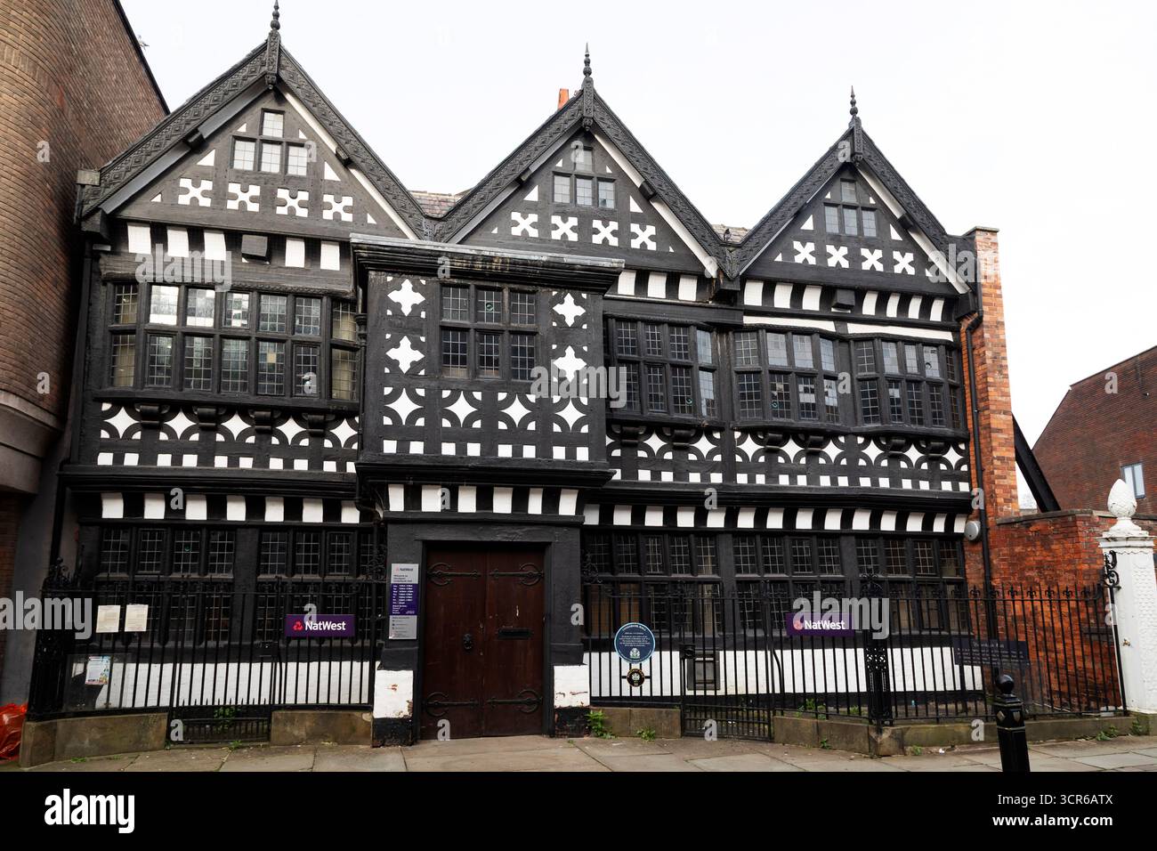 10 great underbank hi-res stock photography and images - Alamy